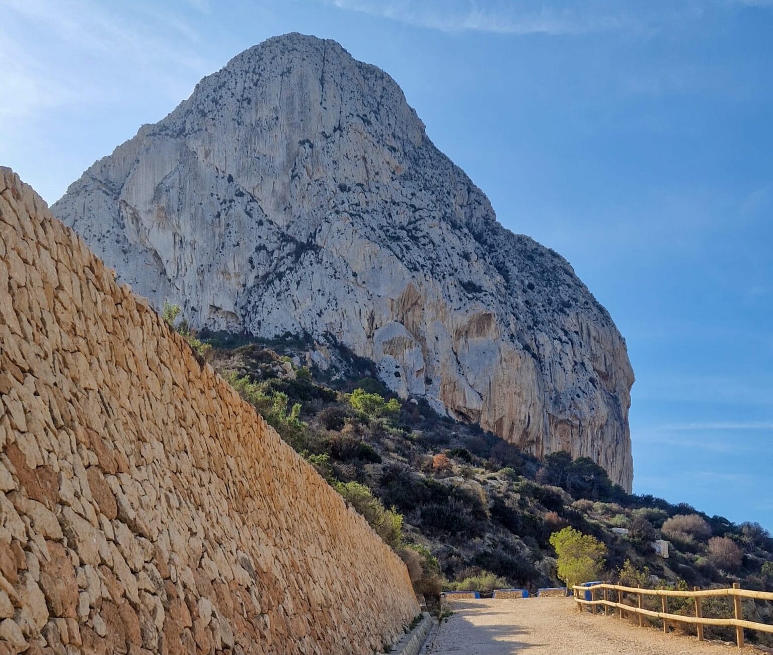 Ruta roja del Peñón de Ifach (Calpe): paso a paso y las mejores imágenes